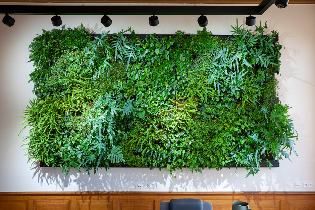 Vertical greening in the office of landscape architects | Mobilane